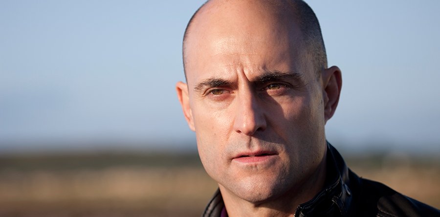 BATMAN v SUPERMAN noticia: ¿Mark Strong como Lex Luthor? - Web de cine ...